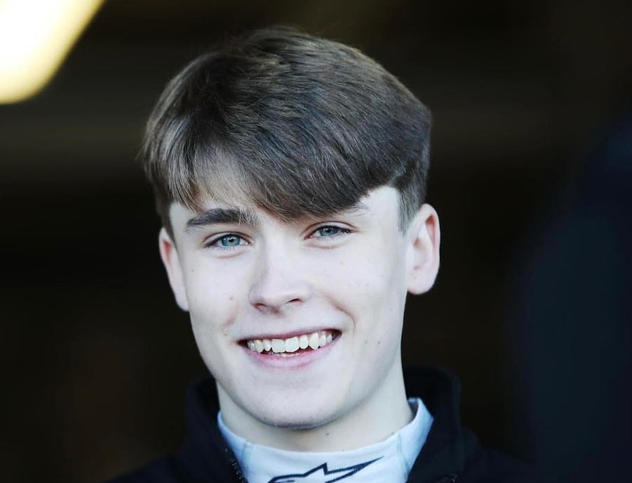 F4 UAE | Luke Browning gareggerà con Hitech GP nel secondo round di Dubai