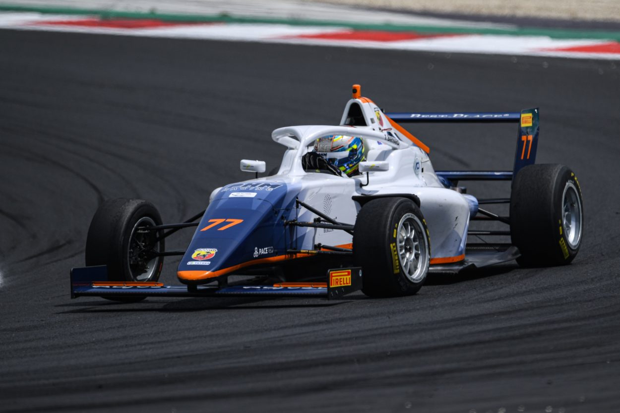 Formula Regional Middle East | Taylor Barnard completa la line up di ...