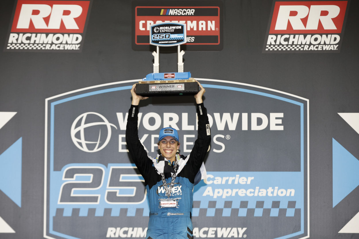 NASCAR | Truck Series: Carson Hocevar rimonta dal fondo e vince a Richmond