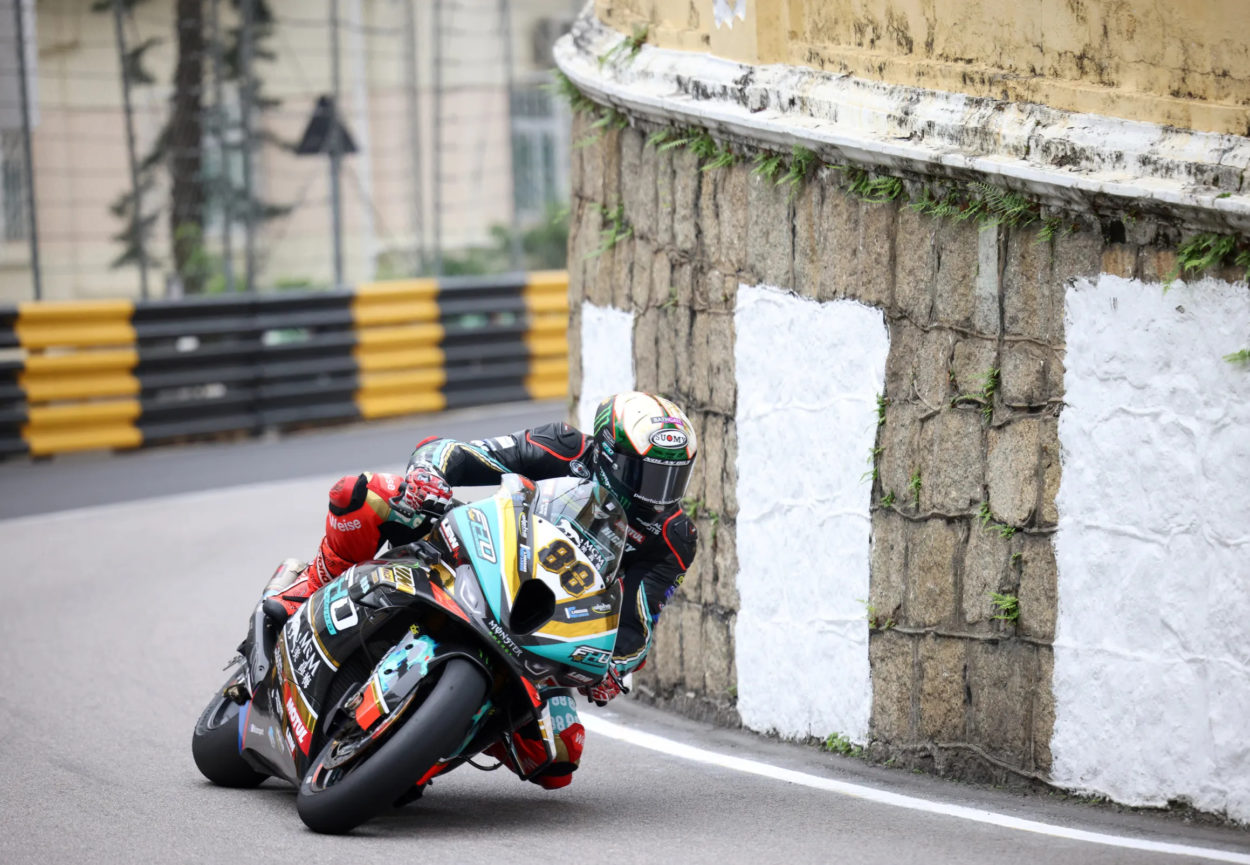 Moto | GP Macao 2023, Qualifiche: Peter Hickman batte sul giro secco ...