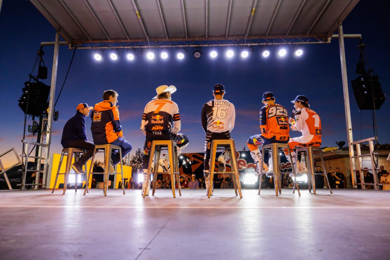SuperMotocross | KTM Factory Racing presenta la sua squadra 2024