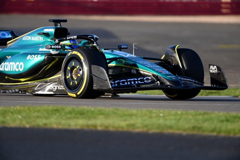 F1 | Aston Martin AMR24, lo Shakedown di Silverstone [Gallery]