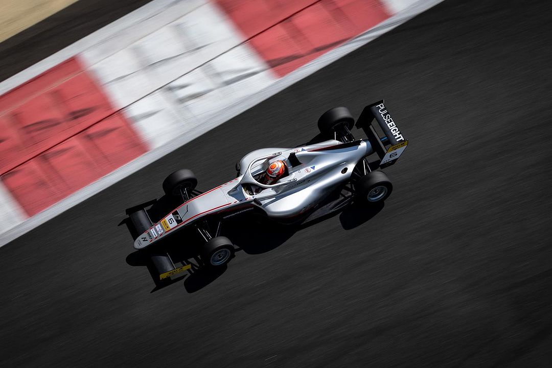 F4 UAE | Abu Dhabi #3 2024: Gabriel Stilp emerge dalla pioggia e ...