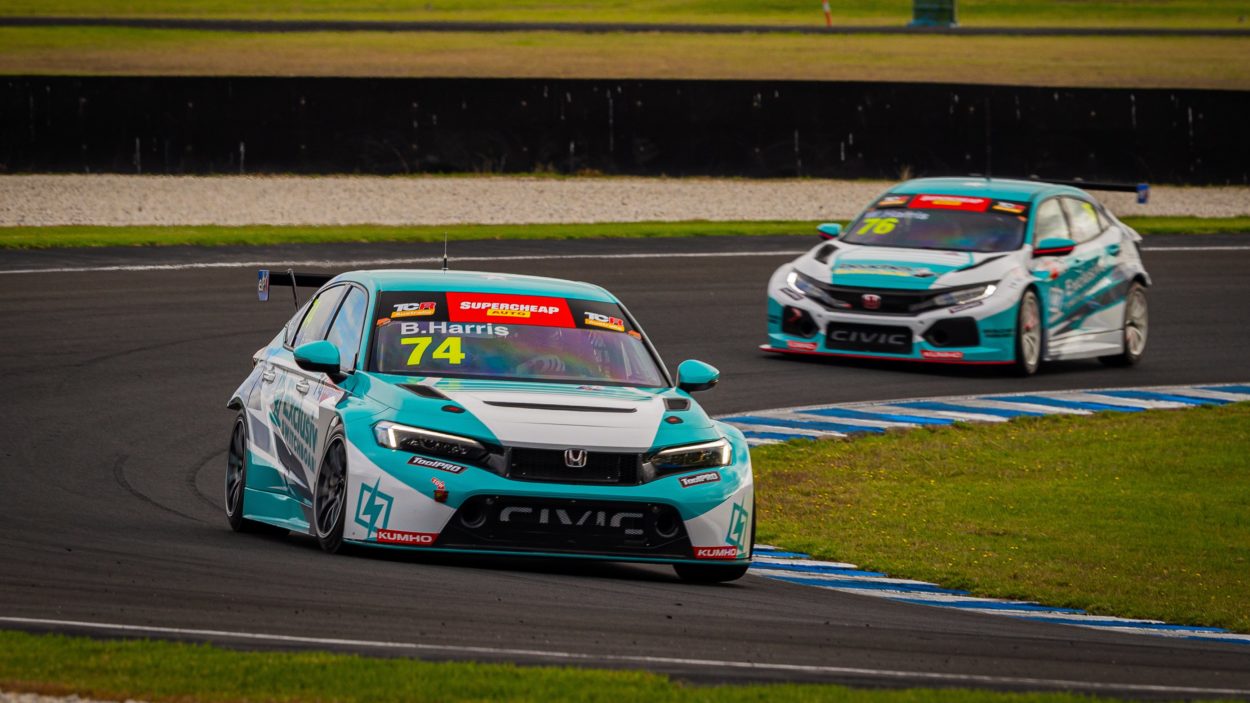 TCR | Brad Harris imprendibile a Phillip Island. Buon la prima per León ...