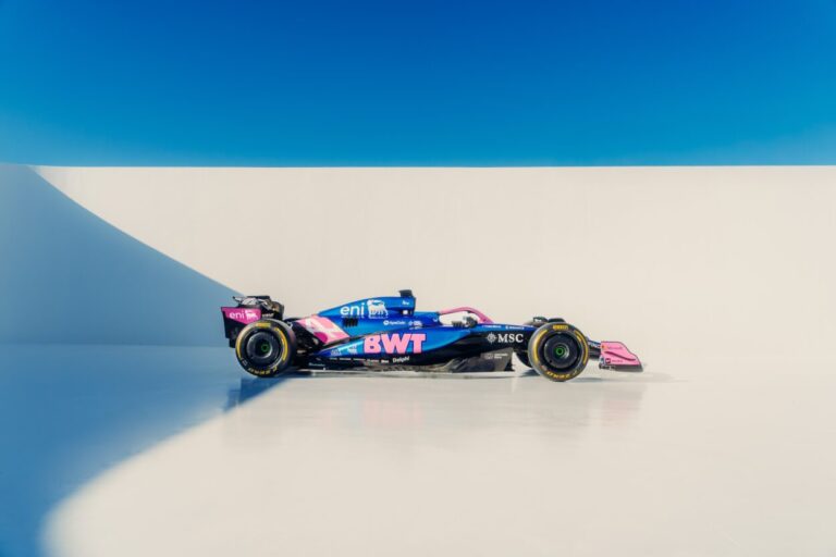 F1 | Alpine A525, le parole del team dopo la presentazione della livrea ...