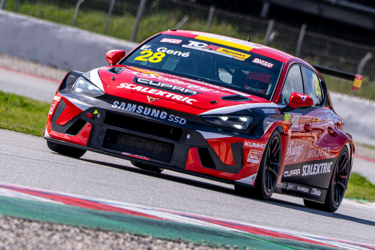 TCR Europe | Eric Gené al fianco di Jenson Brickley nel 2025 con Monlau