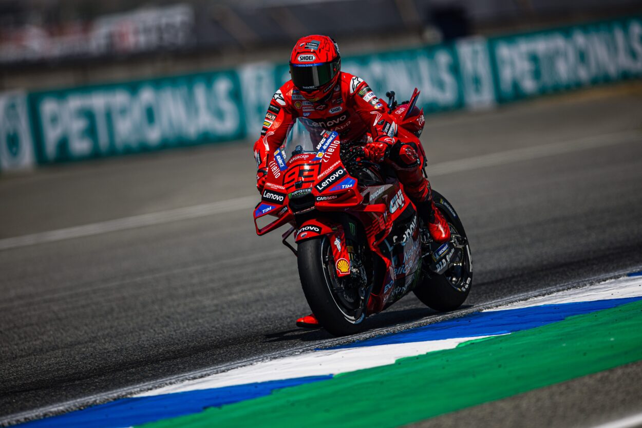 MotoGP | GP Thailandia 2025, WUP: Marc Márquez detta legge anche nel warm-up