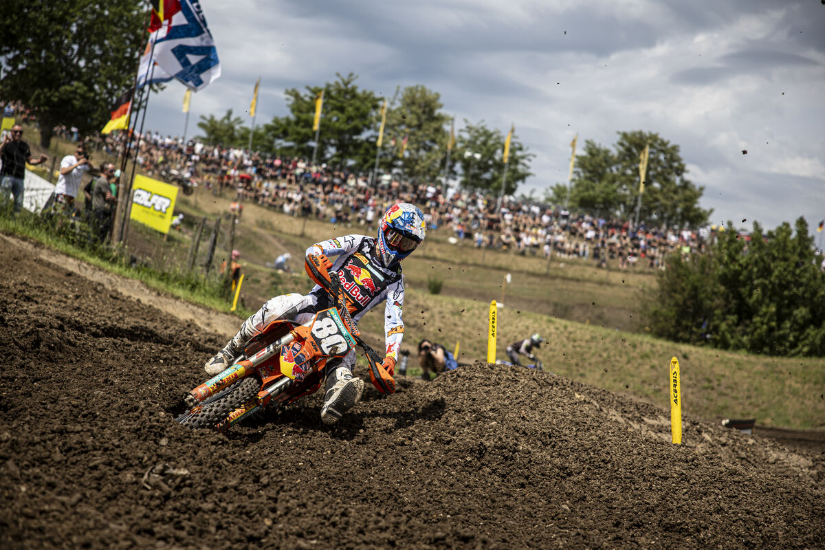 MX2 | GP Germania 2025: Andrea Adamo vince in condizioni miste e passa ...