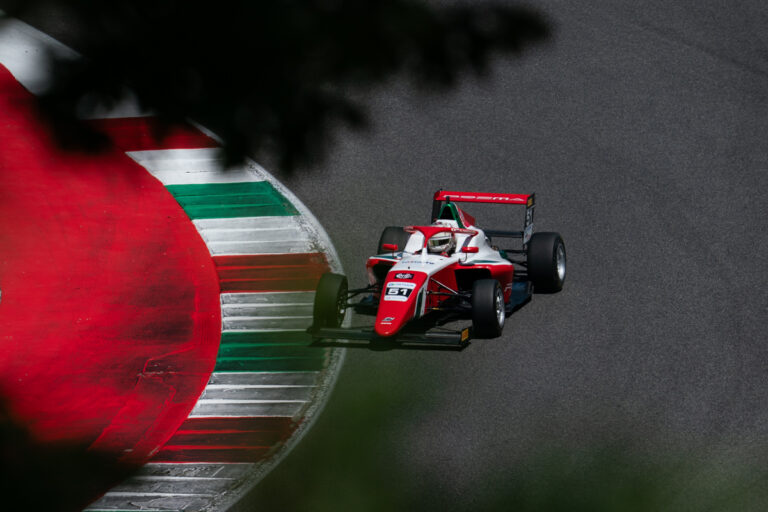 F4 Italia | Mugello 2025, Qualifiche: Kean Nakamura-Berta e Alex Powell ...