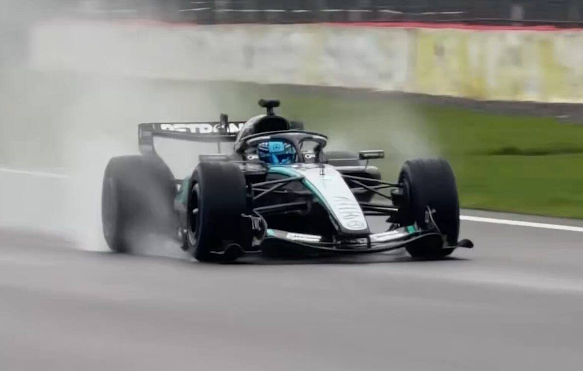 F1 | Mercedes W17, shakedown a Silverstone