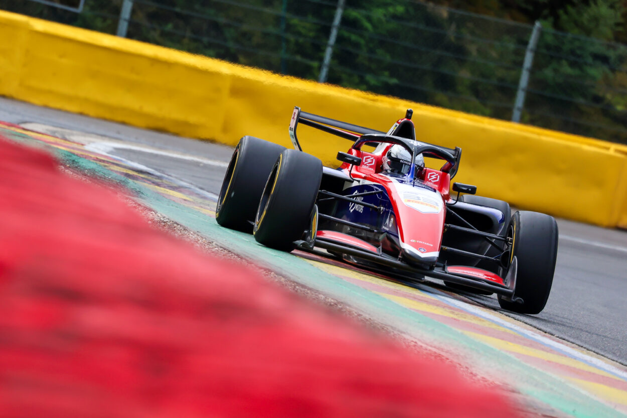 Formula Regional Europe | Spa-Francorchamps 2026: Maximilian Popov fa ...
