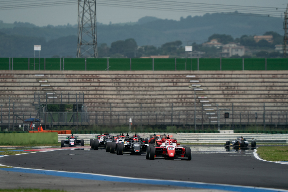 F4 Italia | Misano #1 2026, Gara 4: Alp Aksoy primo