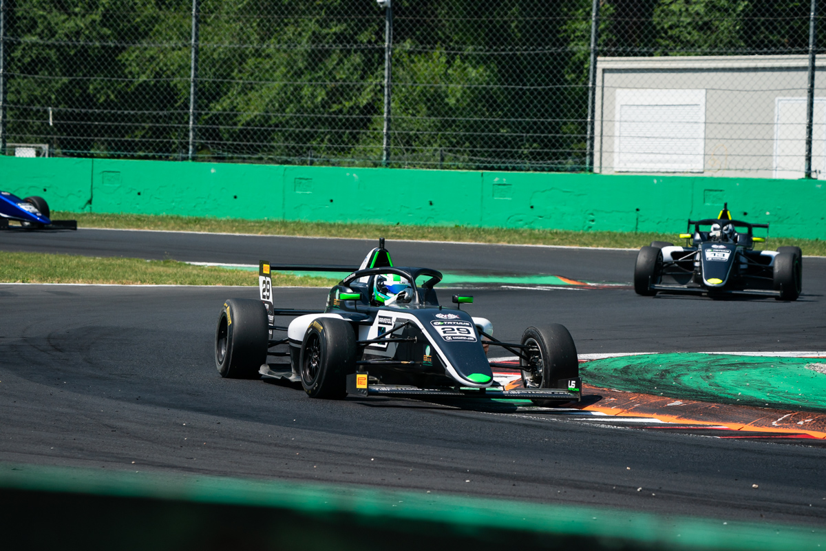 F4 Italia | Monza, FP: Bansal, Sammalisto e Busso primi